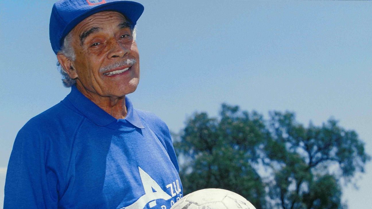 Trelles cumple 100 años lleno de orgullo, recuerdos e historia - ESPN