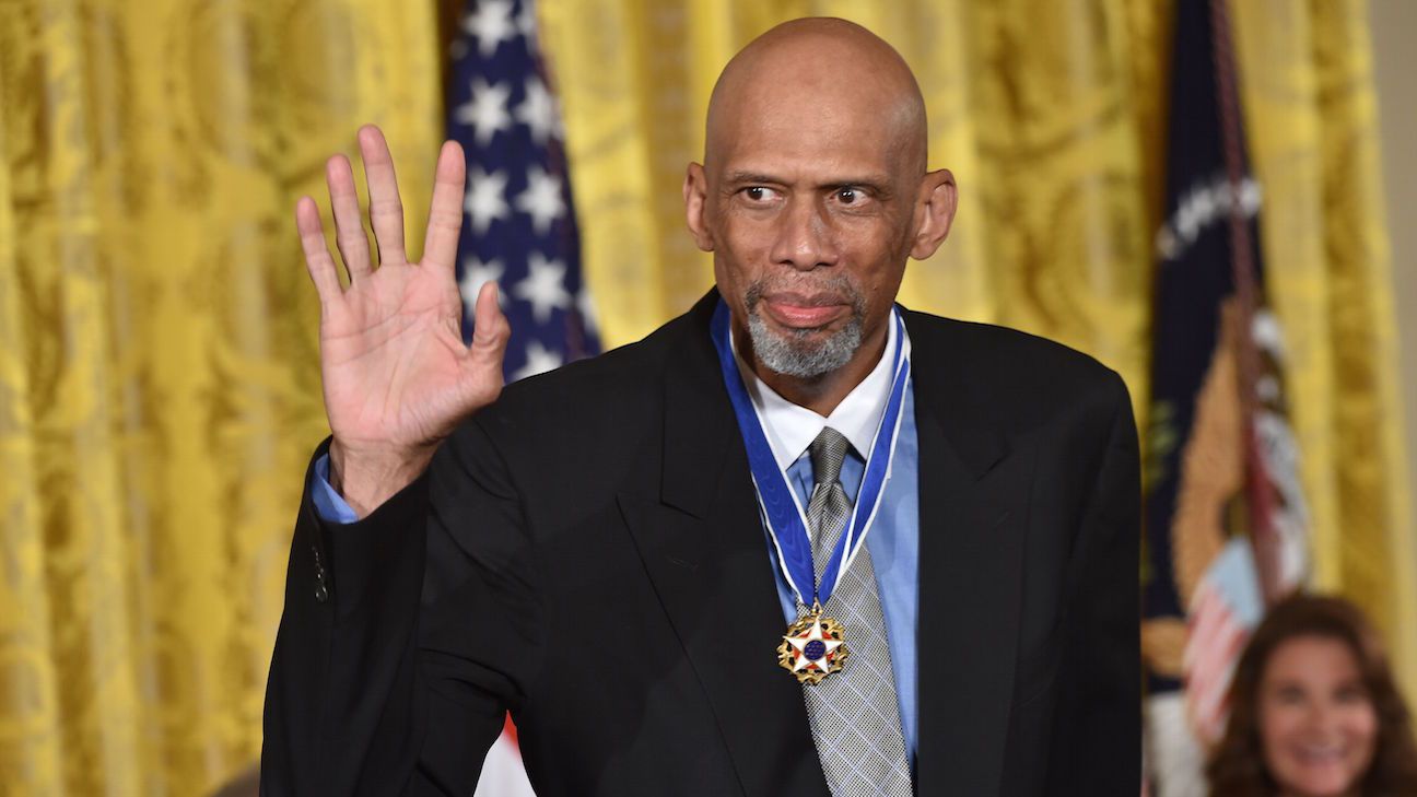 Hoy Cumple 74 Años El Gran Kareem Abdul Jabbar