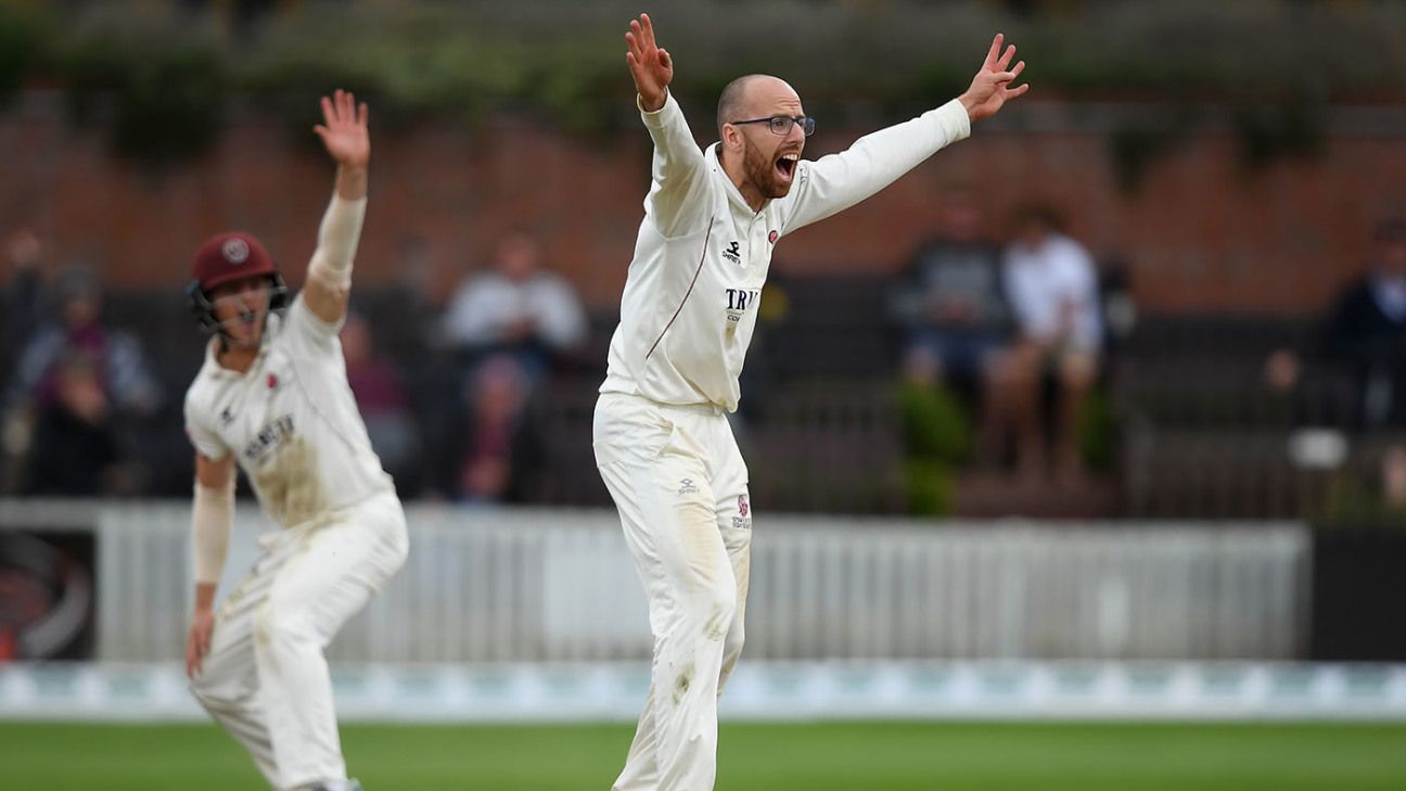 Jack Leach signs Somerset contract extension - ESPN