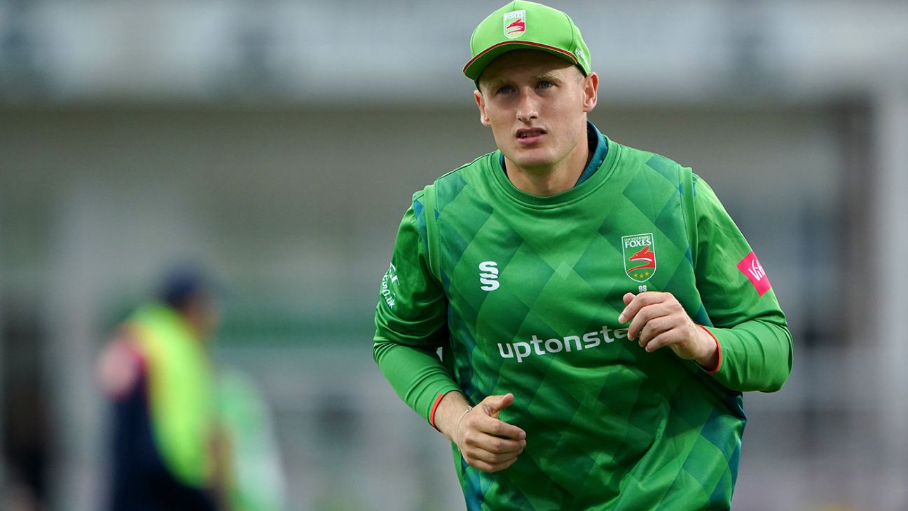 Callum Parkinson loses Leicestershire captaincy over contract stand-off ...
