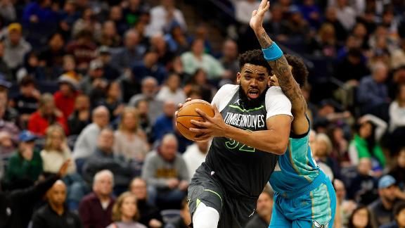 Cada canasta de KAT en su juego de 62 puntos - ESPN Video