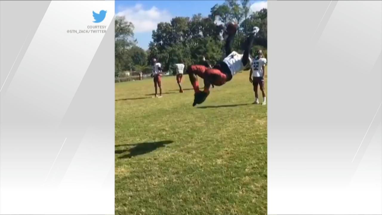 Acrobatic backflip football catch - ESPN Video