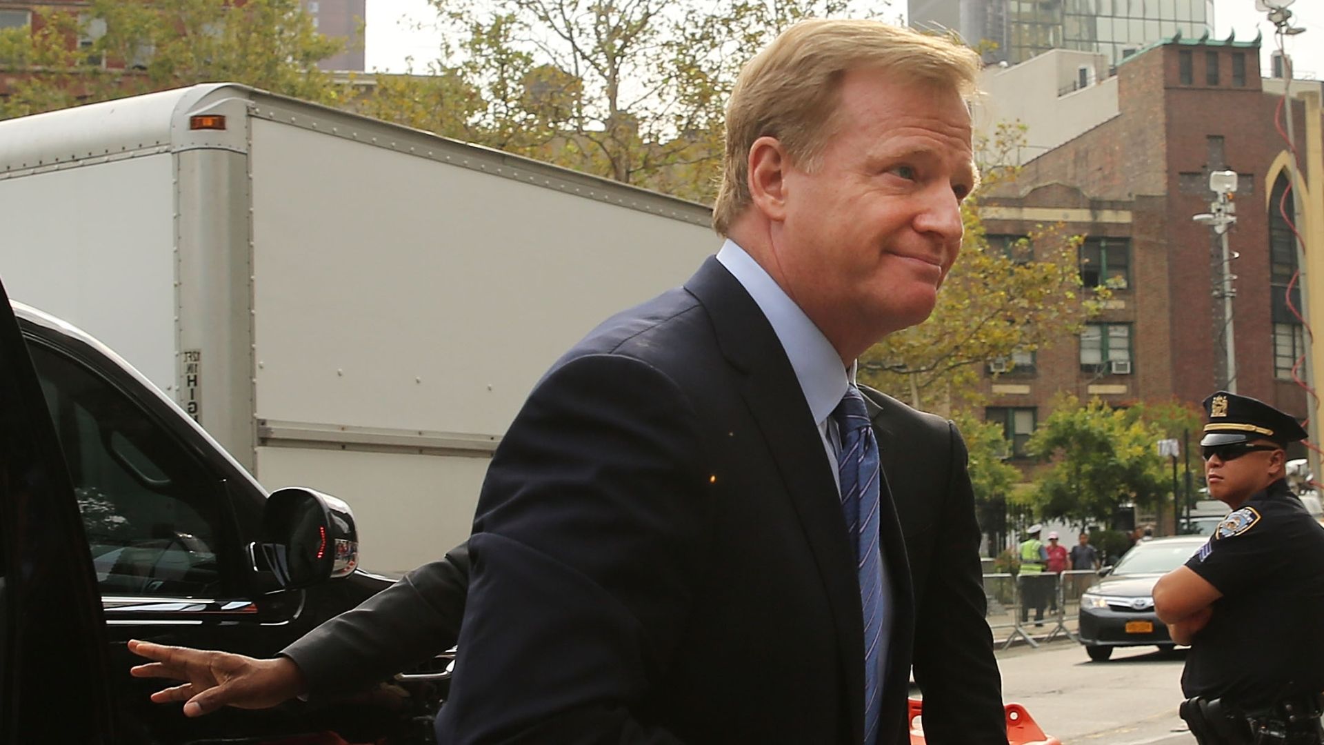 Olson: Goodell ignored his responsibility under CBA - ESPN Video