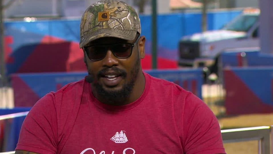 Miller 'still good' with Elway after critique by mother - ESPN Video