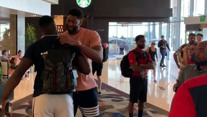 Zion and AD meet - ESPN Video