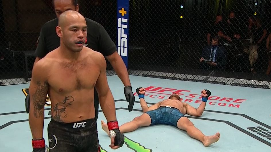 Justin Jaynes makes quick work of Frank Camacho in first round - ESPN Video