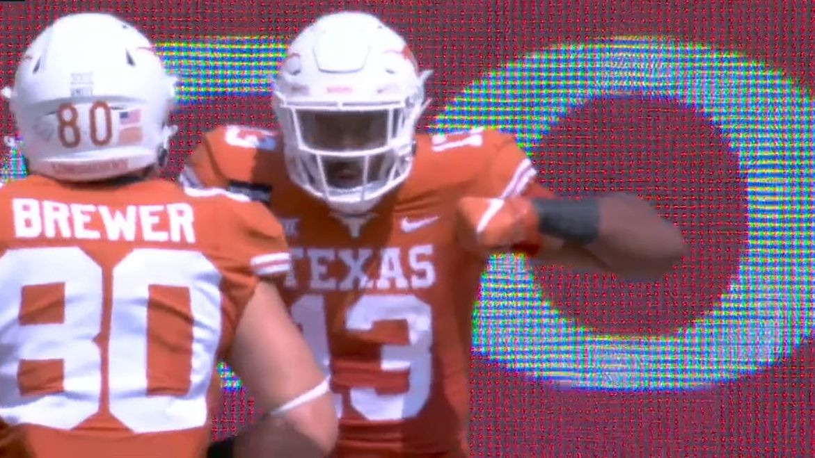 Eagles soars to end zone for long Texas TD - ESPN Video