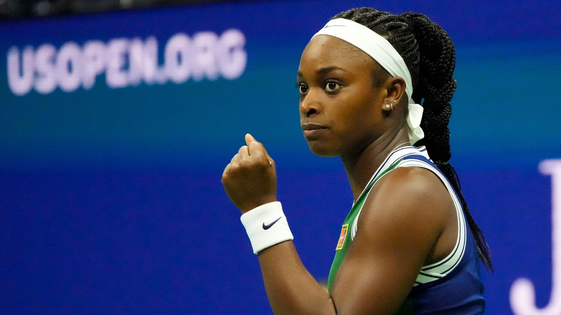 Sloane Stephens wins match point to beat Coco Gauff in straight sets ...