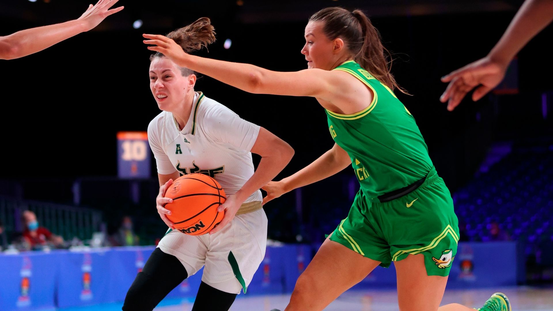 Elisa Pinzan splashes pull-up 3-pointer - ESPN Video