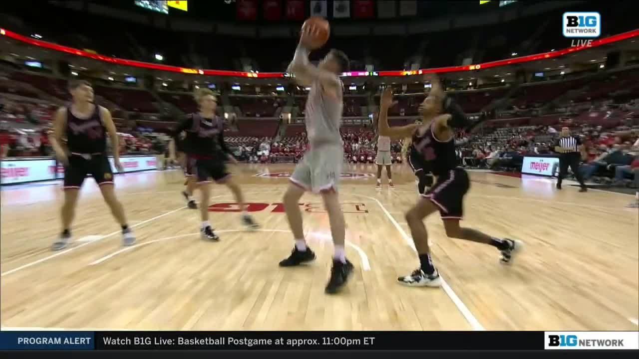 Justin Ahrens shows off his vision with nice dish vs. IUPUI - ESPN Video