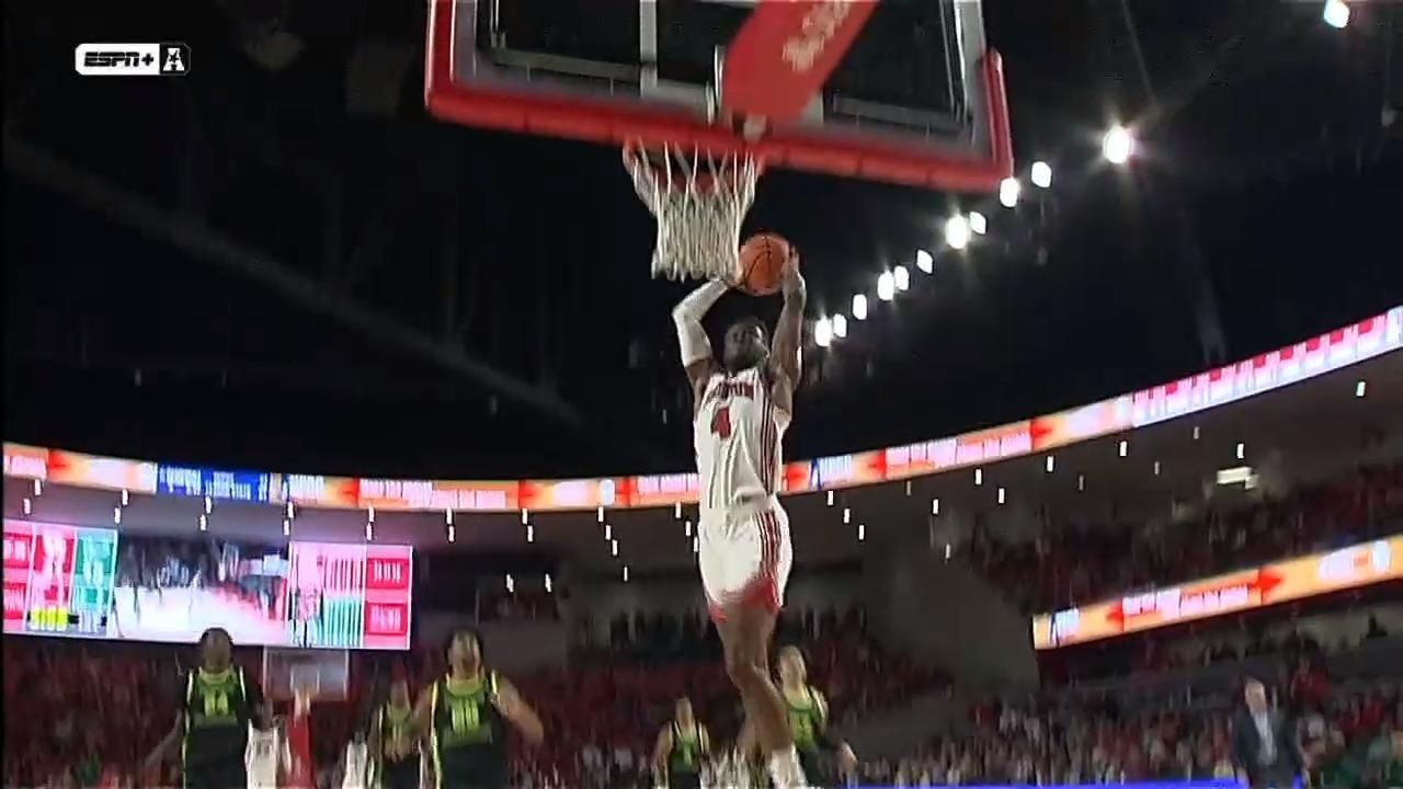 Taze Moore pads Houston's lead with dunk in transition - ESPN Video