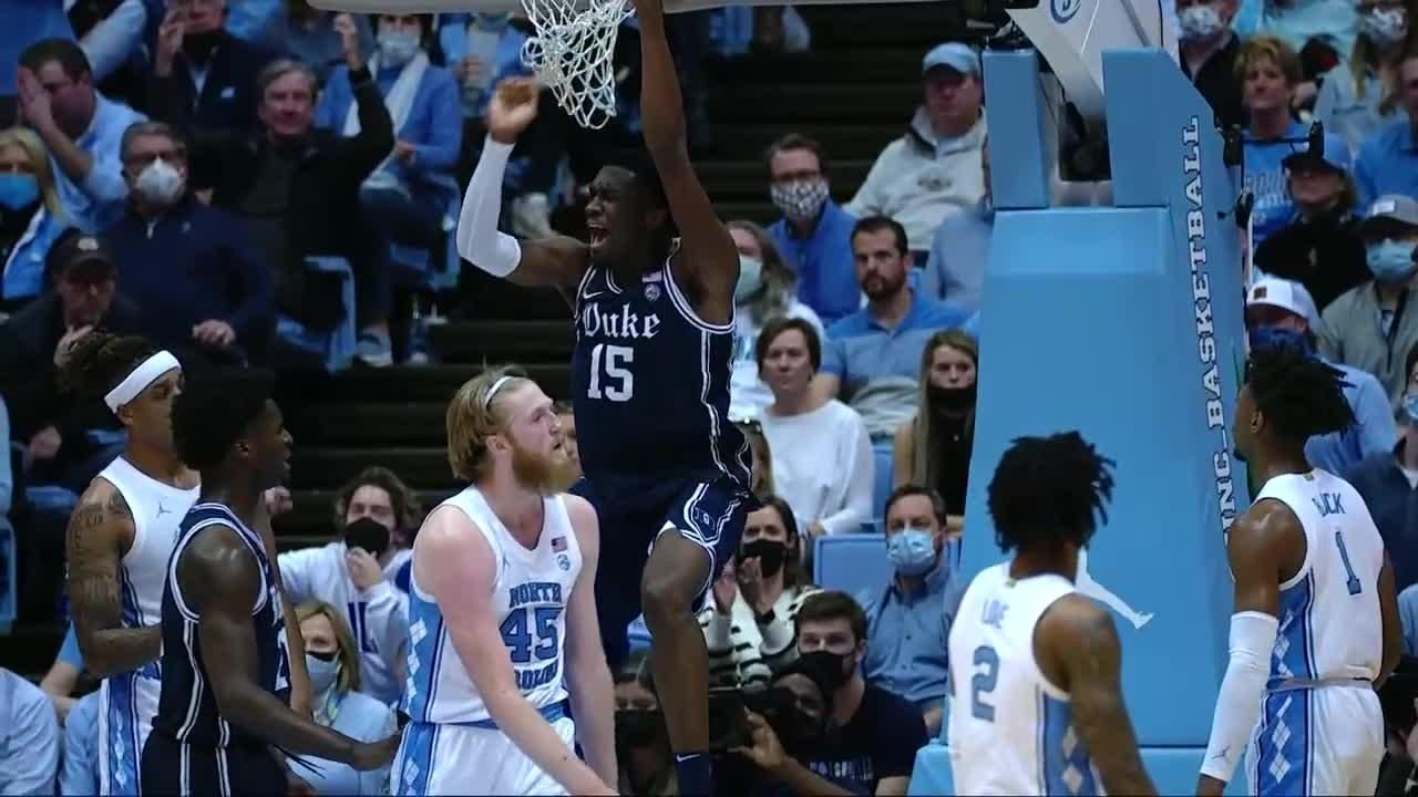 Mark Williams fights through contact for the massive and-1 dunk - ESPN ...