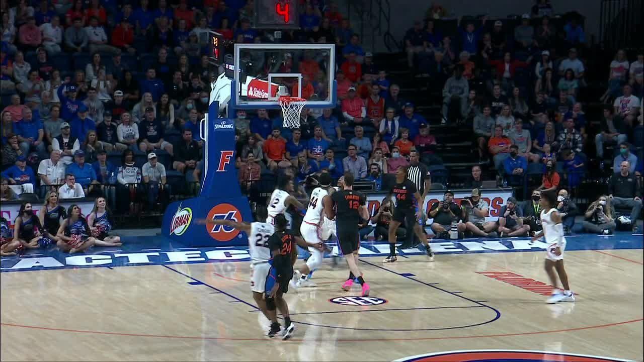 Phlandrous Fleming Jr. nails the shot for the lead - ESPN Video