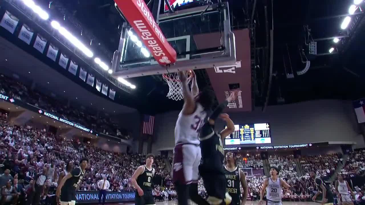 Javonte Brown's hammer slam puts exclamation mark on Aggies' win - ESPN ...