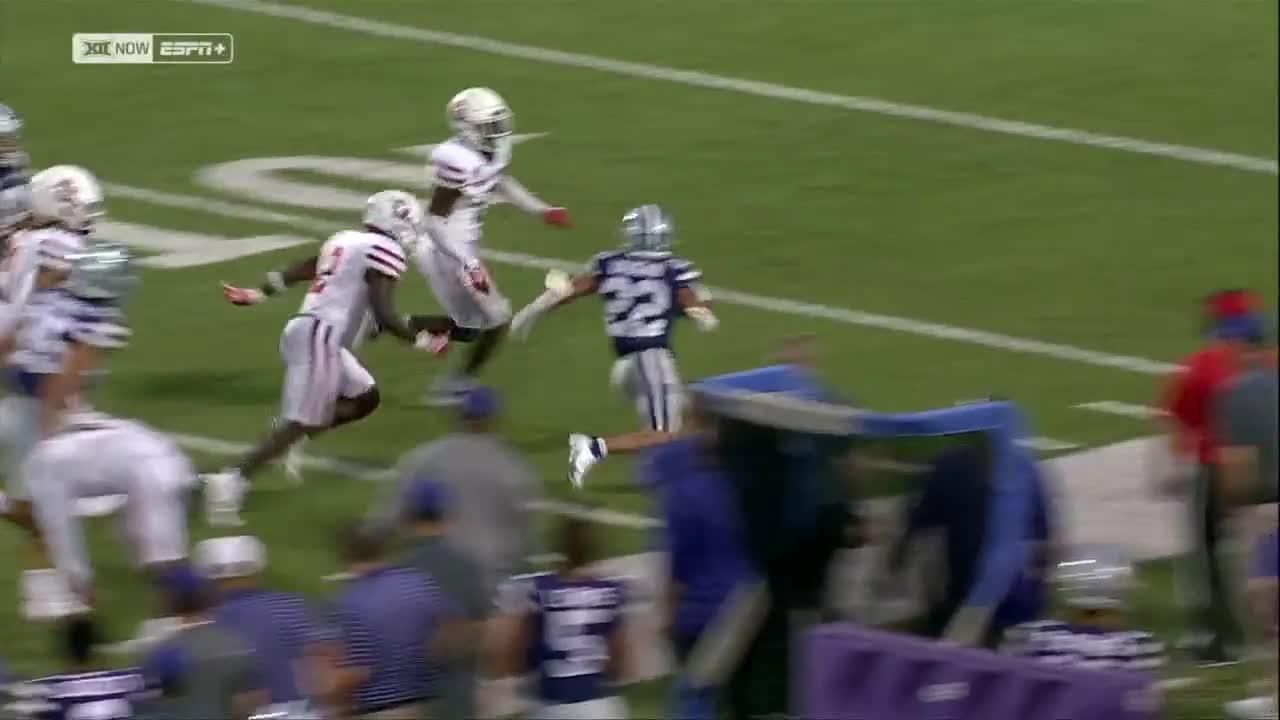 Deuce Vaughn goes 25-yards on impressive run - ESPN Video