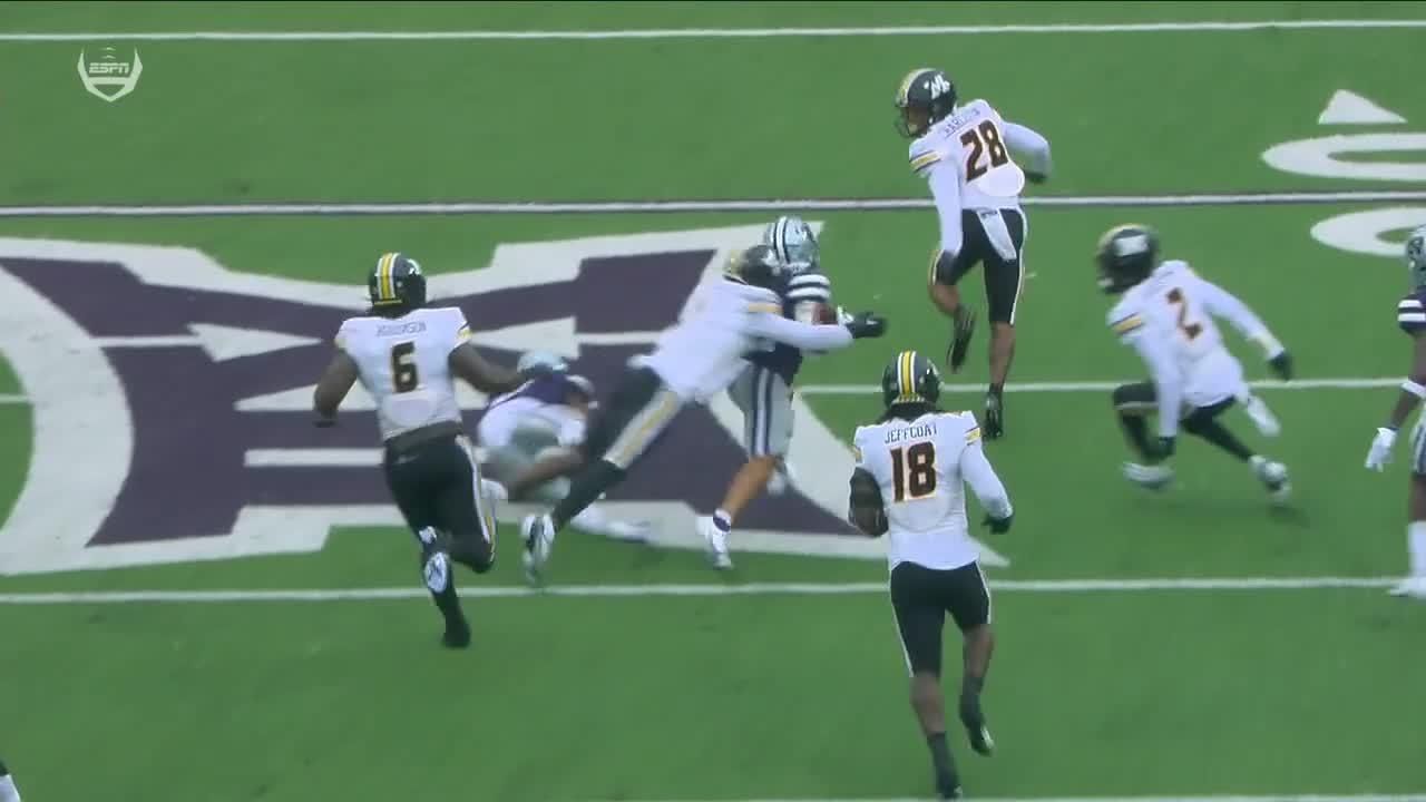 Deuce Vaughn breaks off 29-yard carry - ESPN Video
