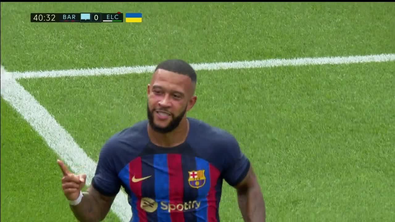 Depay's nice footwork pads Barcelona's lead - ESPN Video