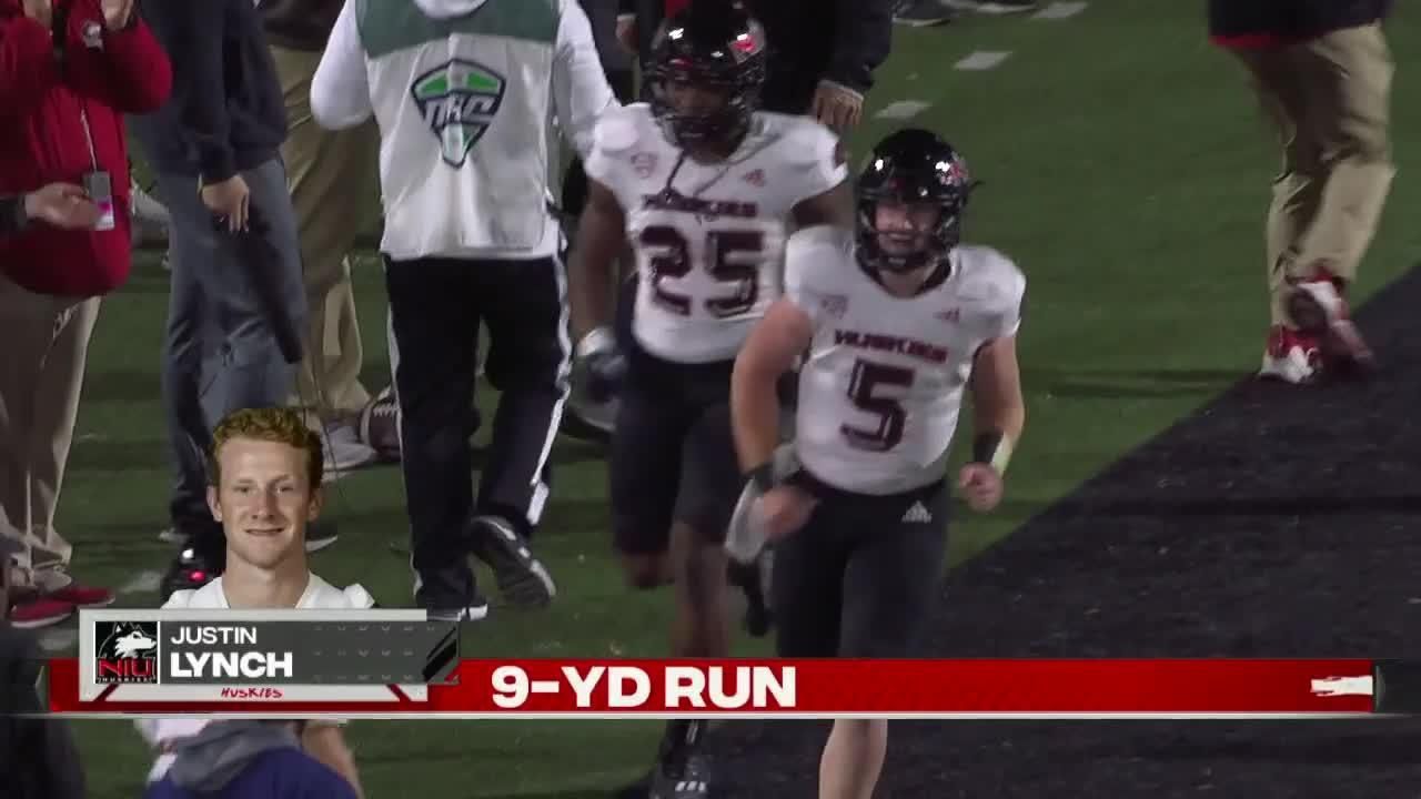 Justin Lynch finds the end zone to give Northern Illinois a late lead ...