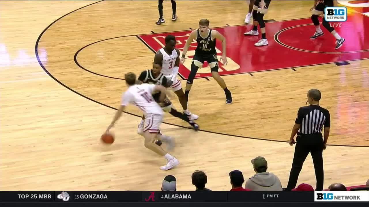 Cameron Spencer drops in smooth lay-in - ESPN Video