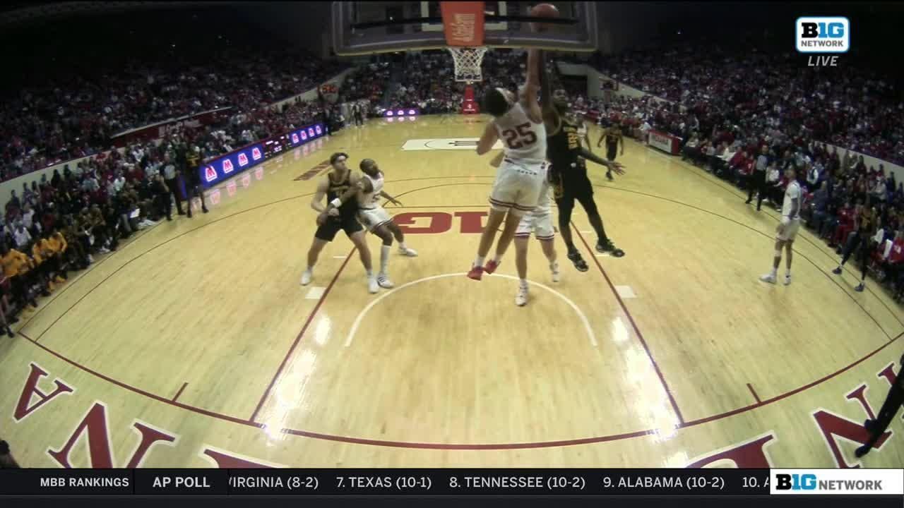 Race Thompson with the massive block at the rim - ESPN Video