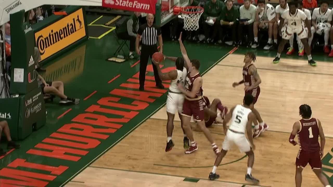 Harlond Beverly makes beautiful pass for a basket - ESPN Video