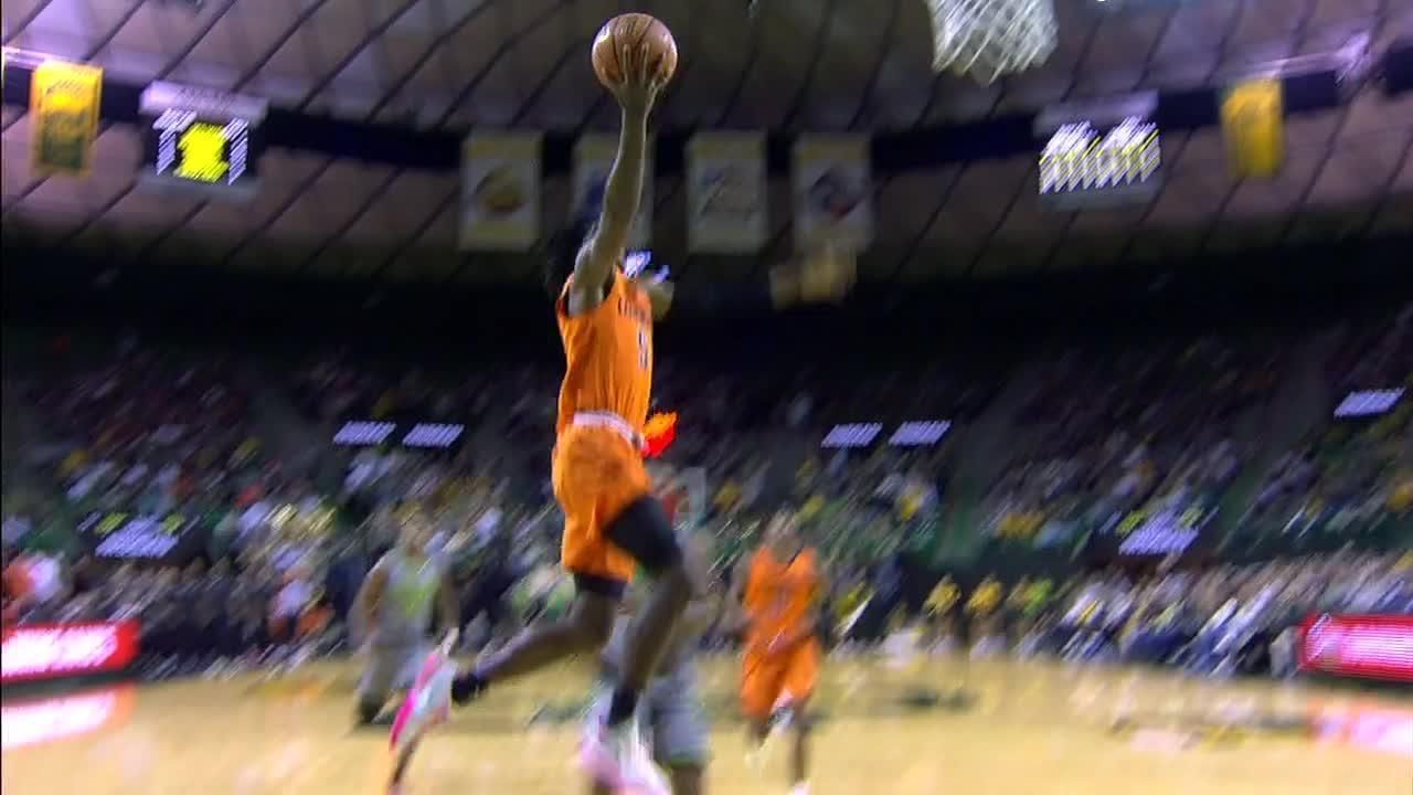 Caleb Asberry with the massive block at the rim - ESPN Video