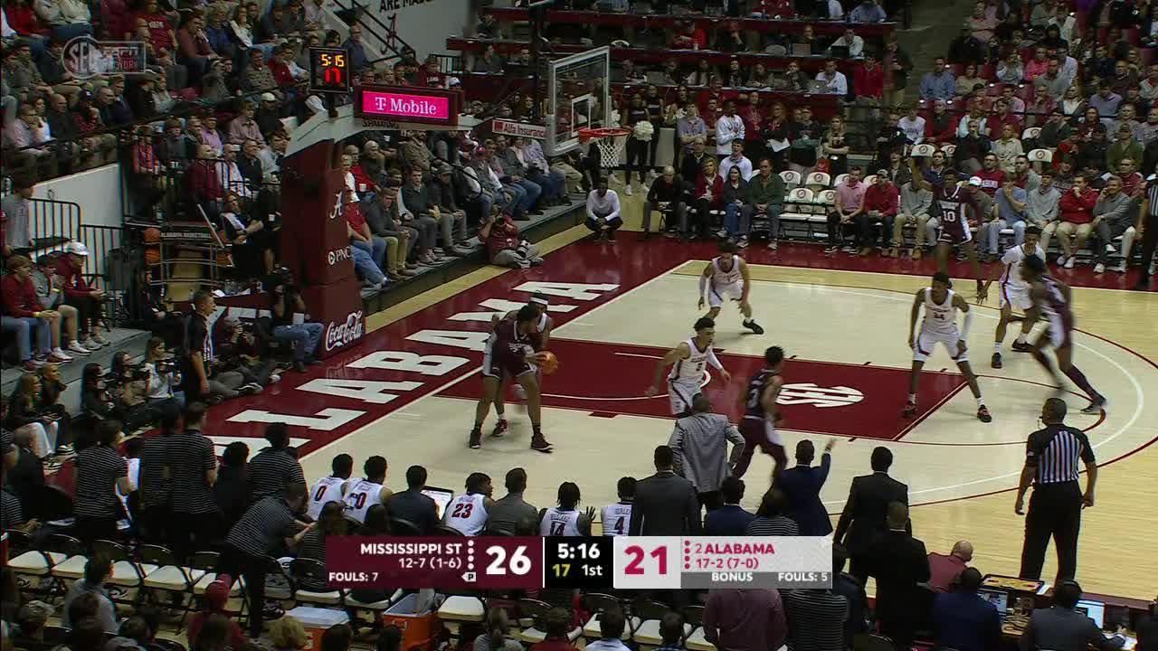 Will McNair dishes to Dashawn Davis for a nice 3-pointer - ESPN Video