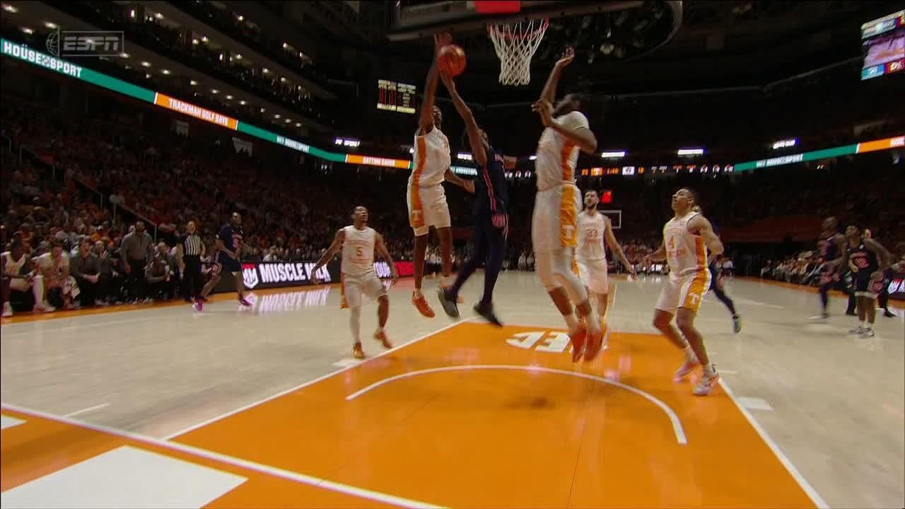 Julian Phillips elevates for the bigtime swat for Tennessee - ESPN Video