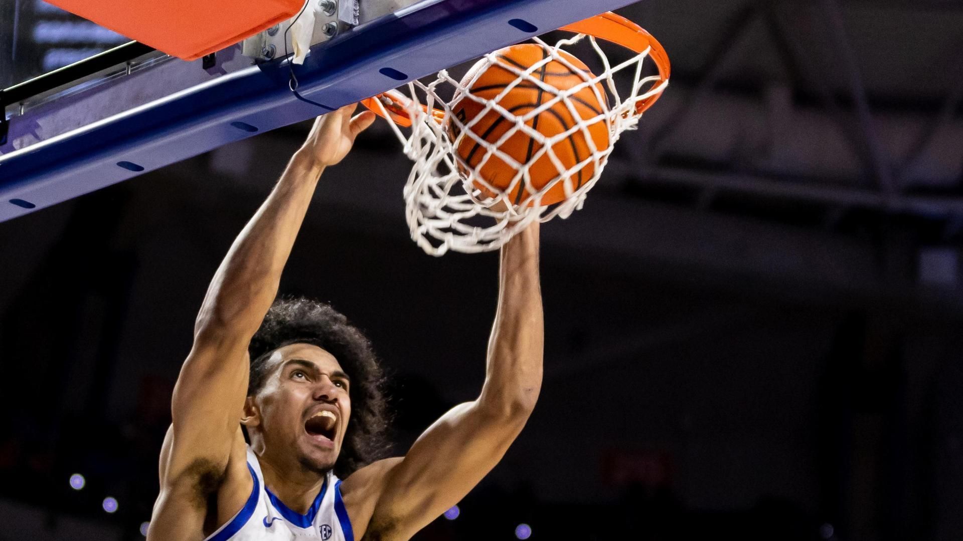 Jacob Toppin punches home the alley-oop - ESPN Video