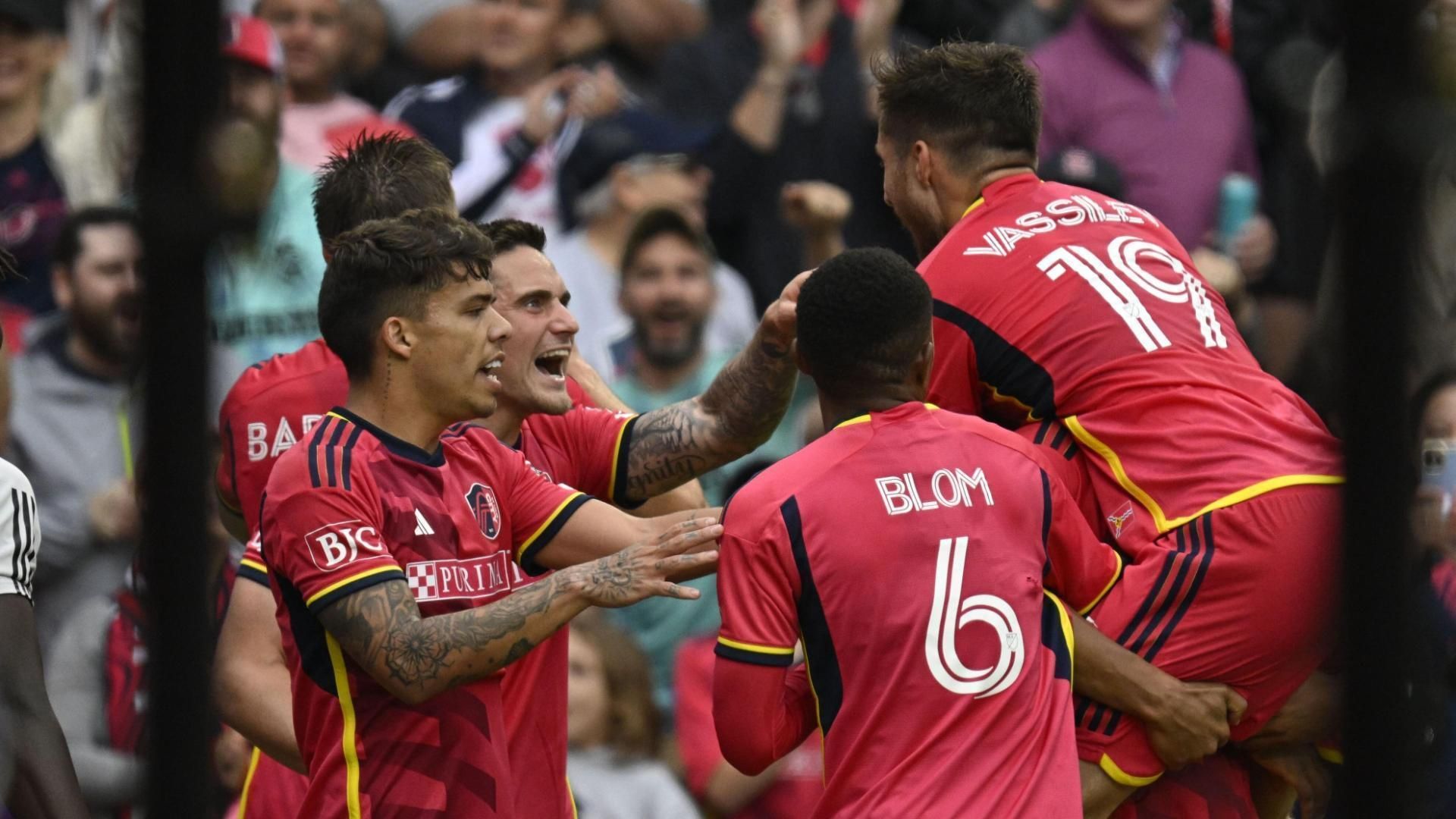 Nicholas Gioacchini flicks in a stunning goal for St. Louis CITY SC ...