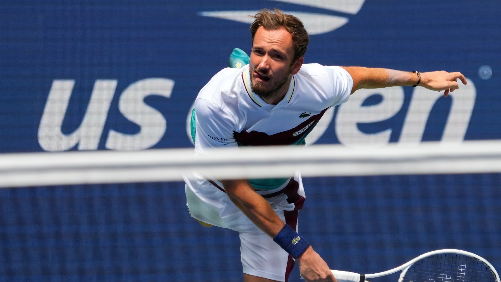 Daniil Medvedev cruises through first round in straight-sets victory - ESPN Video