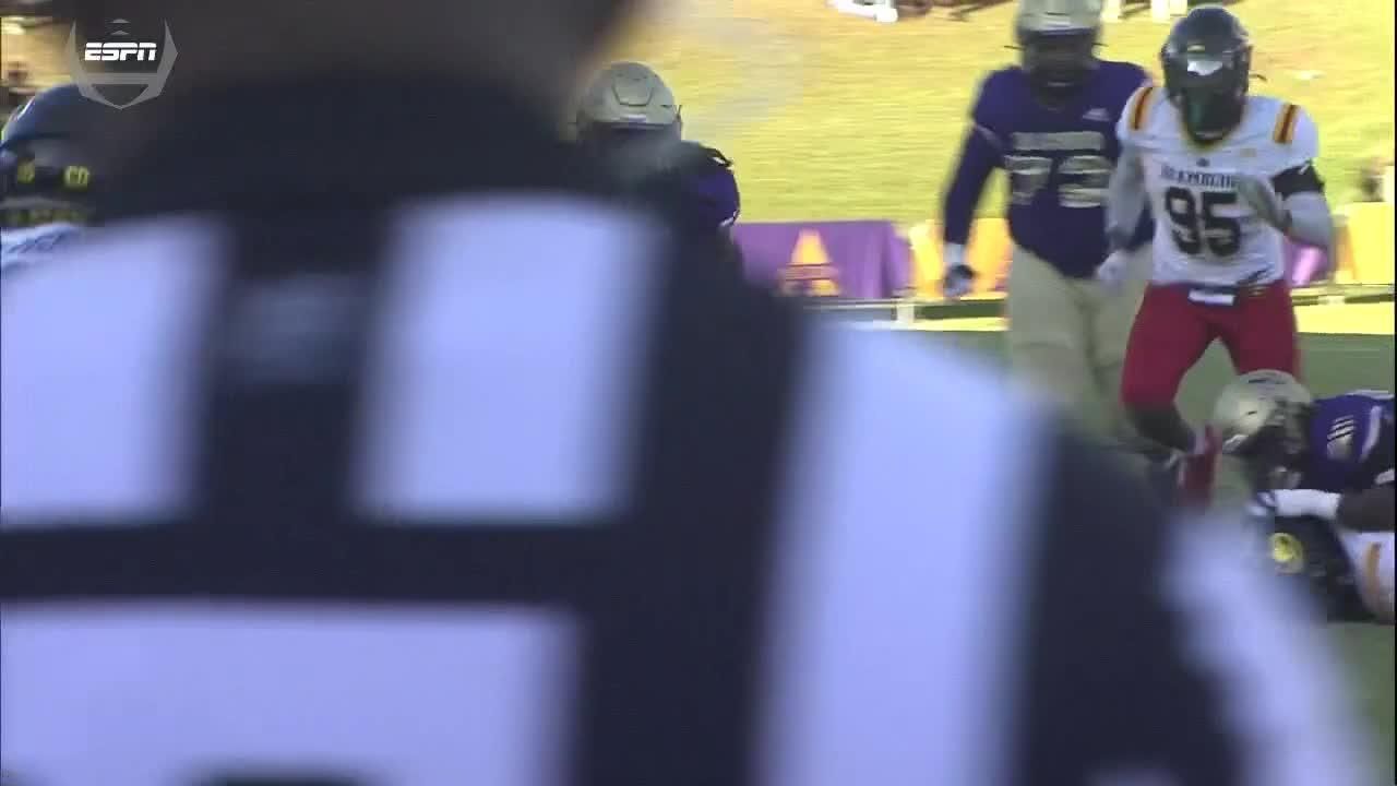 Jarveon Howard goes 13-yard on impressive carry - ESPN Video