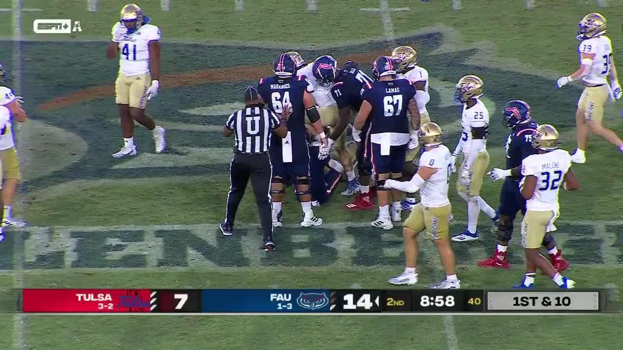 Kobe Lewis powers past defense for 20-yard carry - ESPN Video