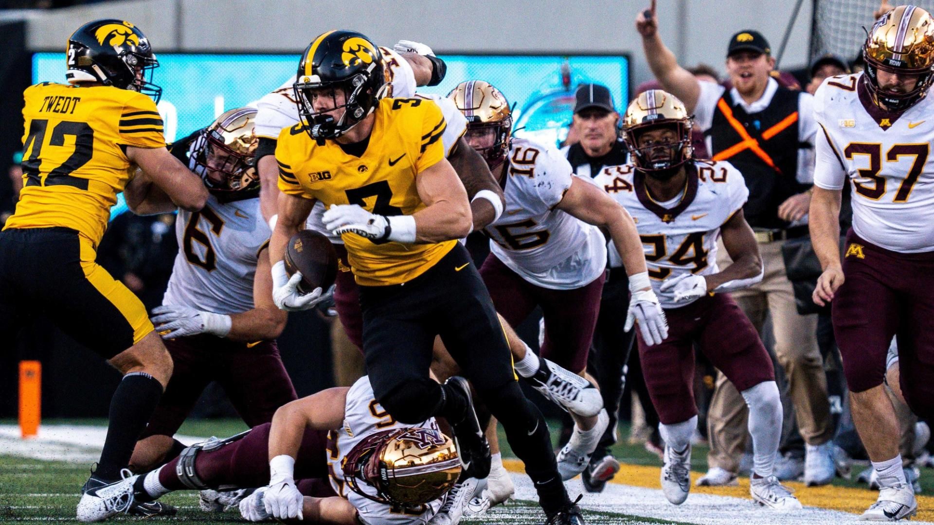 Iowa's go-ahead TD wiped off after fair catch call - ESPN Video