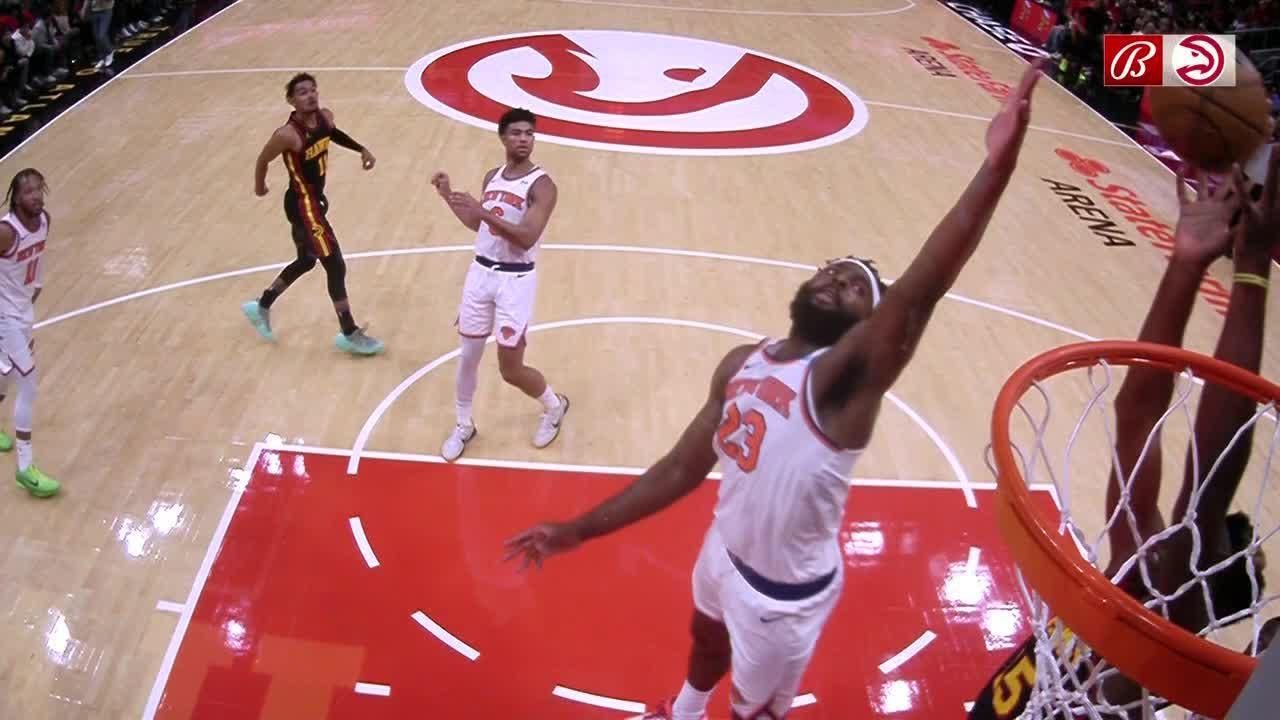 Trae Young shows off vision with nice pass vs. New York Knicks - ESPN Video