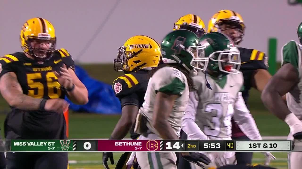 Jimmie Robinson III goes 20-yard on impressive rush - ESPN Video