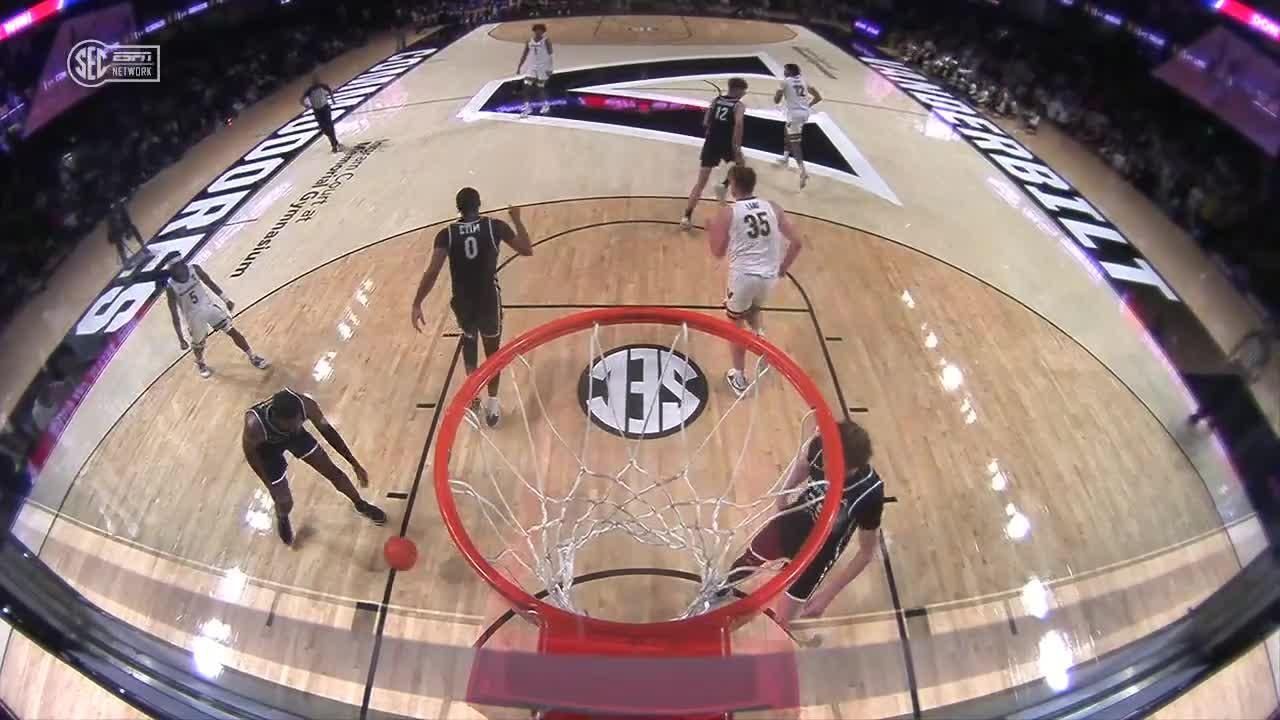 Isaiah West rocks the rim with powerful slam dunk - ESPN Video