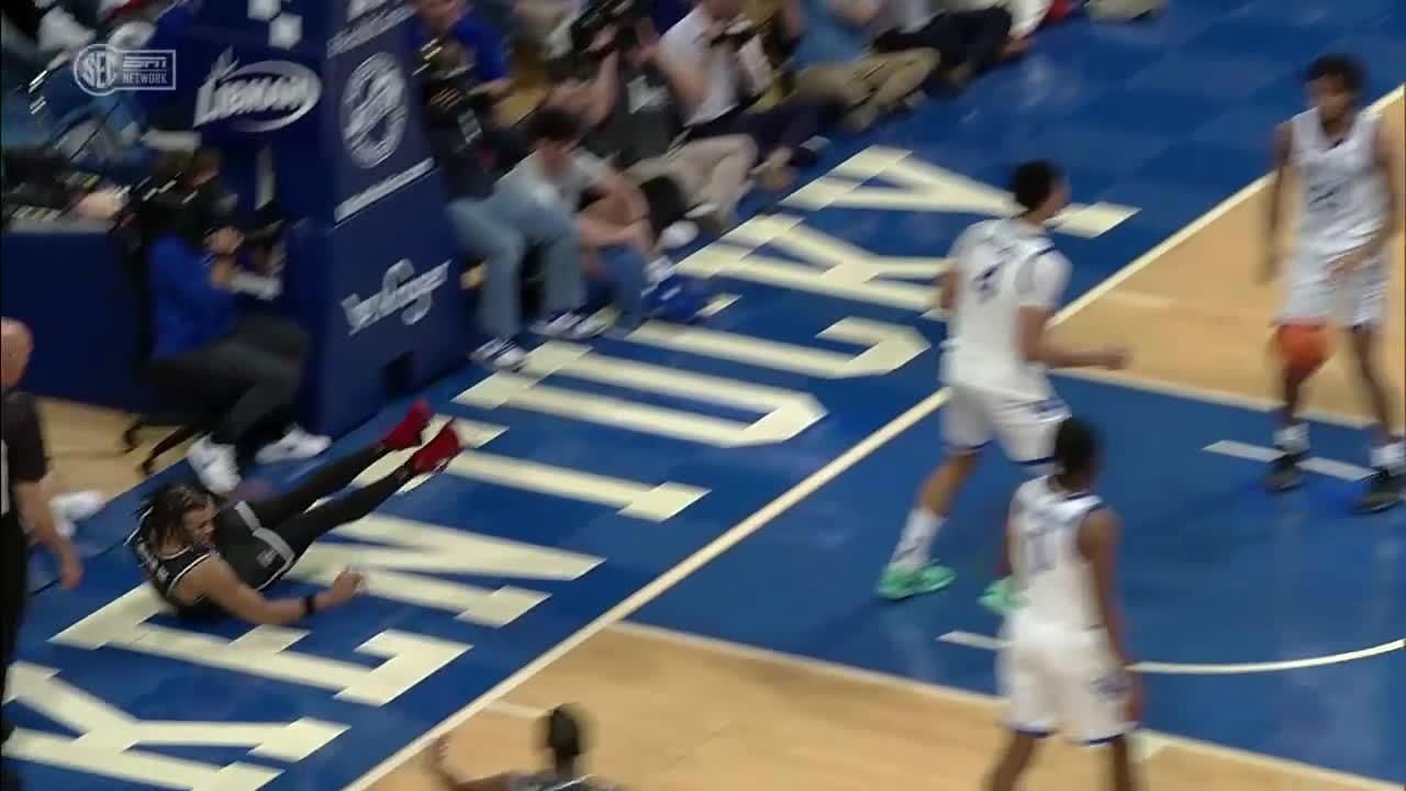 Lynn Greer III drains bucket vs Kentucky Wildcats - ESPN Video