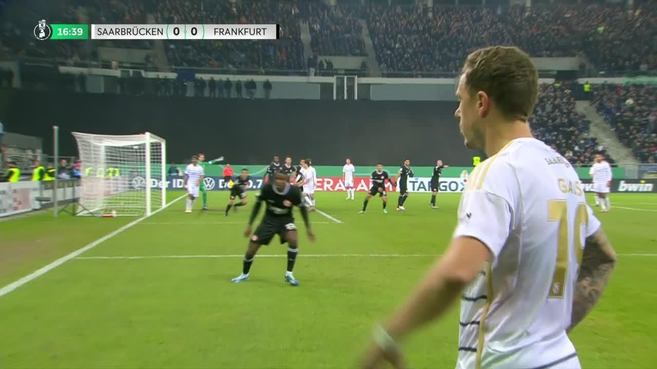Kevin Trapp with a Gk Save vs. Eintracht Frankfurt - ESPN Video