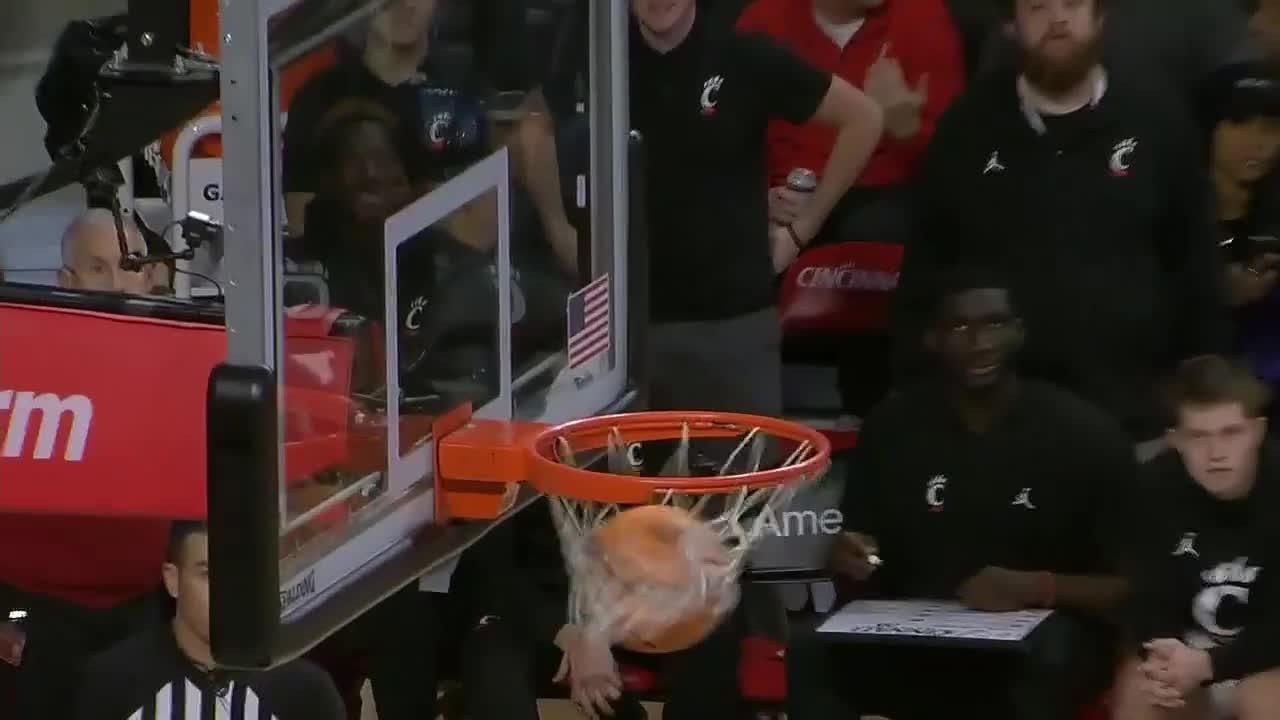 Jordan Derkack drains the long 3-pointer - ESPN Video