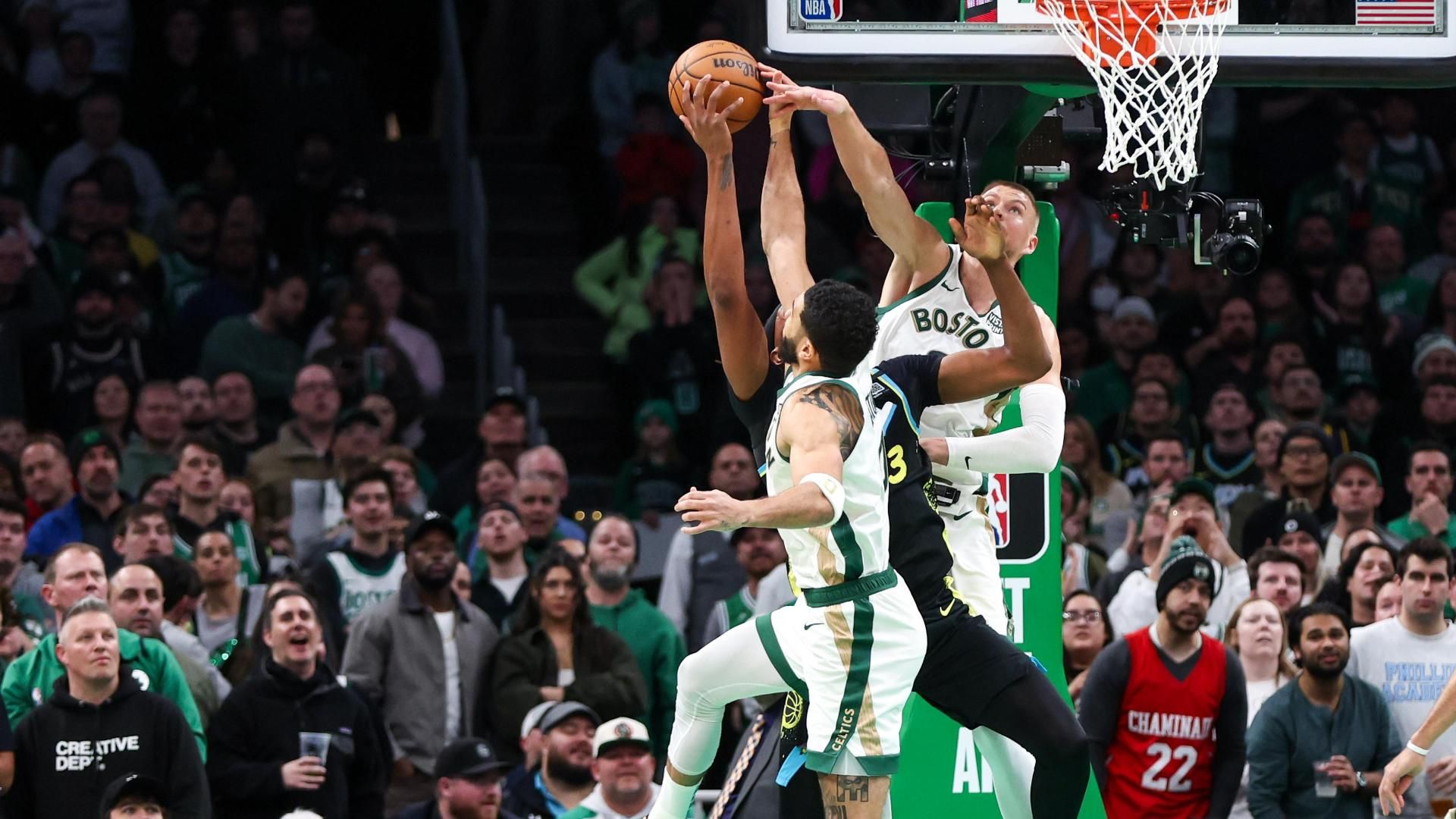 Jayson Tatum scores 30, comes up with late blocks as Celtics hold off ...