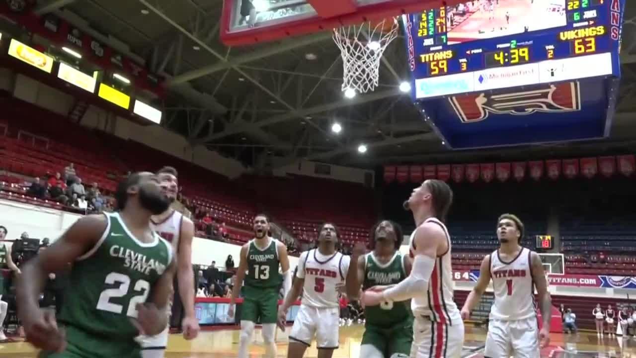 Chase Robinson somehow gets the and-1 to fall - ESPN Video