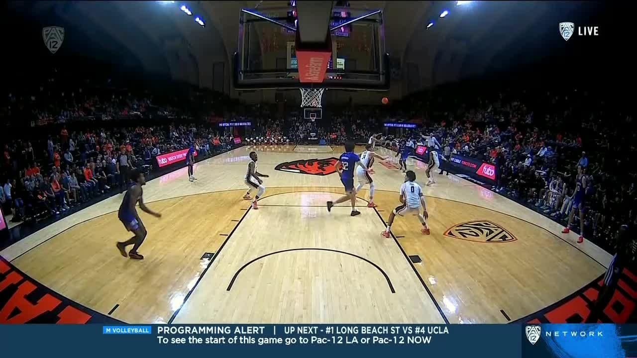 Keion Brooks Jr. throws down big dunk vs. Oregon State Beavers - ESPN Video