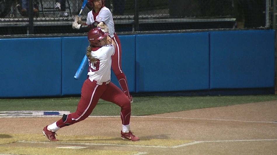 Alyssa Brito sends in 2 with long ball for No. 1 OU - ESPN Video