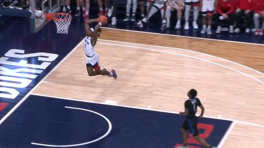 Jimmy Clark III bounces ball to himself for a jam - ESPN Video