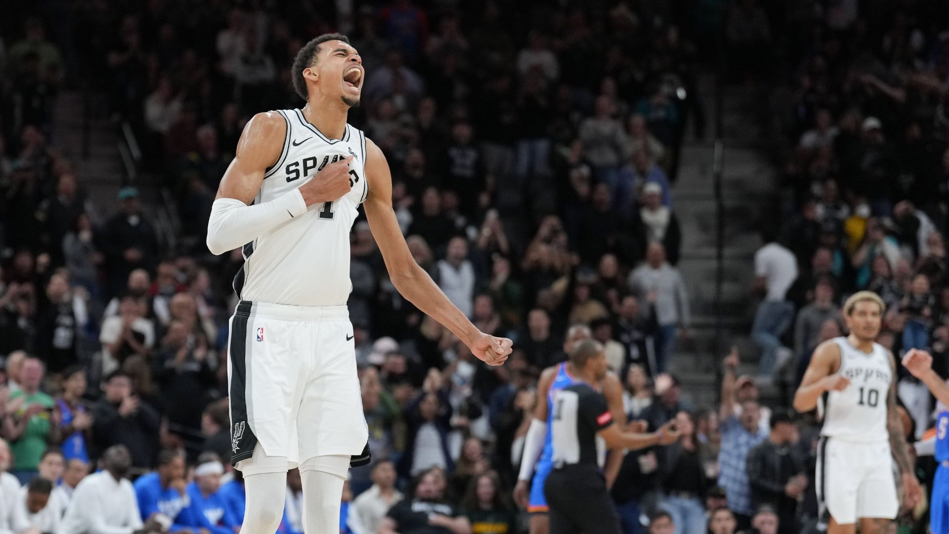 Wembanyama, Spurs beat Thunder 132-118 to snap 5-game skid - ESPN