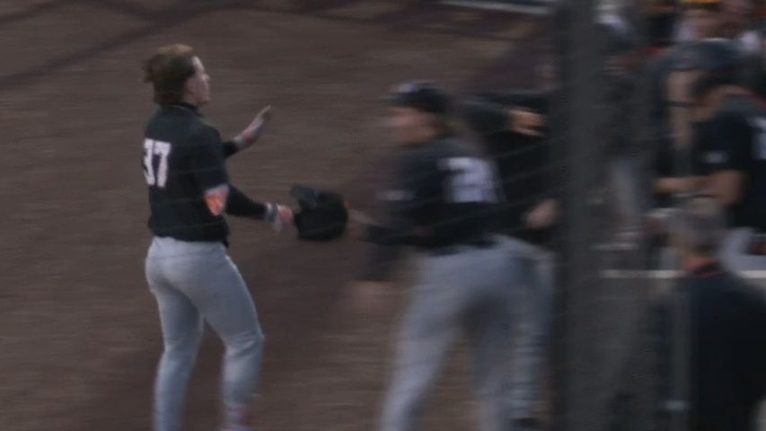 Travis Bazzana sets Oregon State runs record with this HR - ESPN Video
