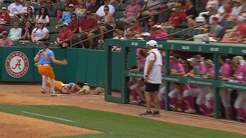 Tennessee catcher Sophia Nugent makes diving catch behind the plate ...