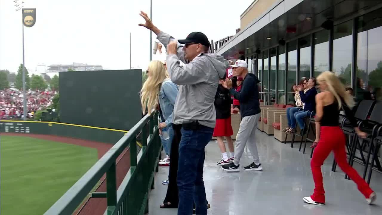 Ben Mclaughlin goes deep for a home run vs. Redhawks - ESPN Video