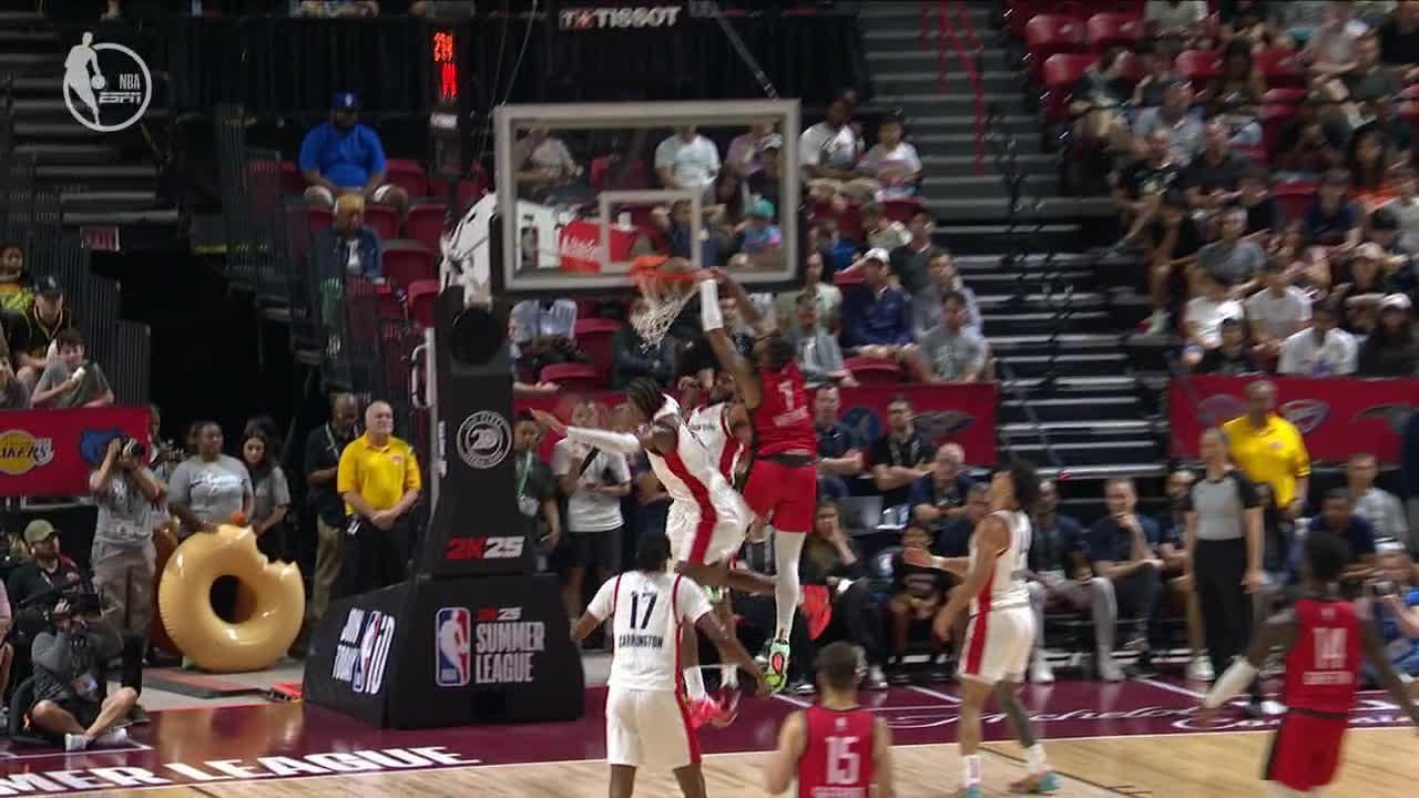 Cam Whitmore throws down poster dunk in traffic - ESPN Video